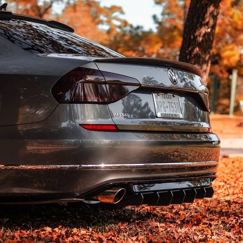 Rear Diffuser OEM style - Volkswagen Passat 16-19