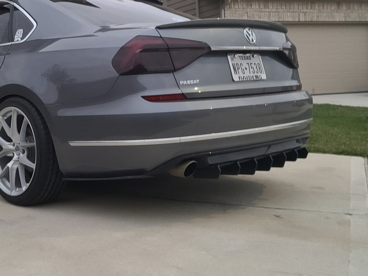 Rear Diffuser OEM style - Volkswagen Passat 16-19